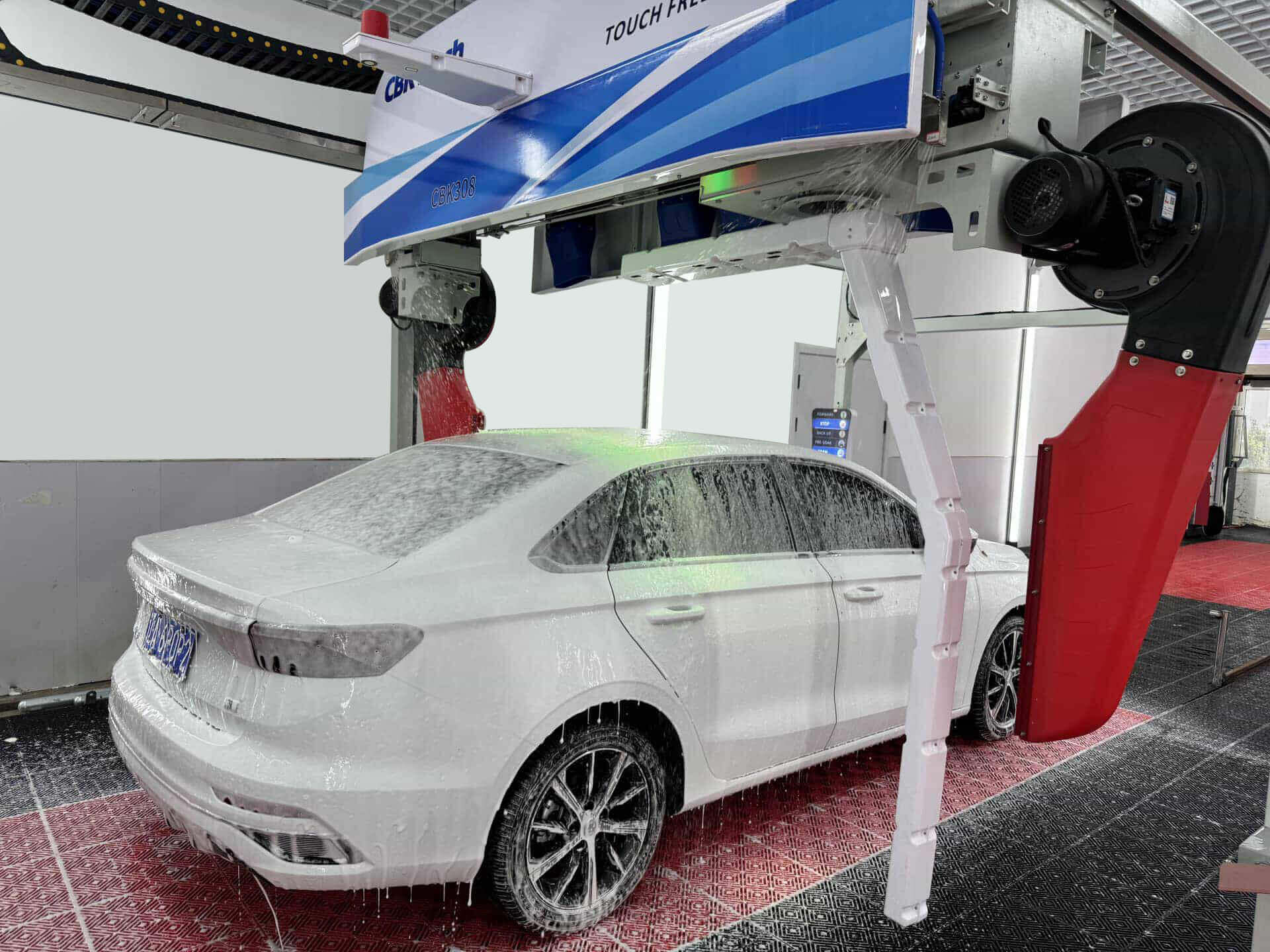 China DG CBK 308 intelligent touchless robot car wash machine ...